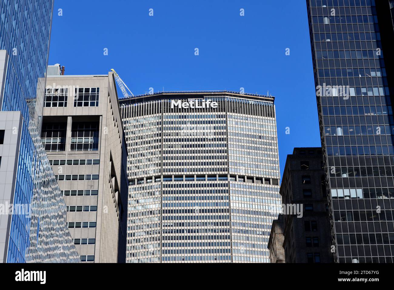 South side of the MetLife building, formerly the Pan Am Building, 200 ...