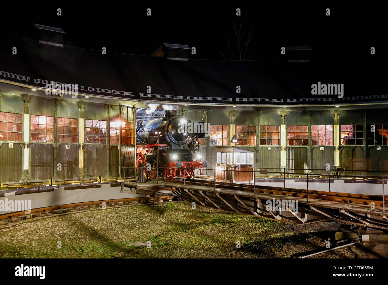 16 December 2023, Bavaria, Neuenmarkt: A restored and operational steam ...