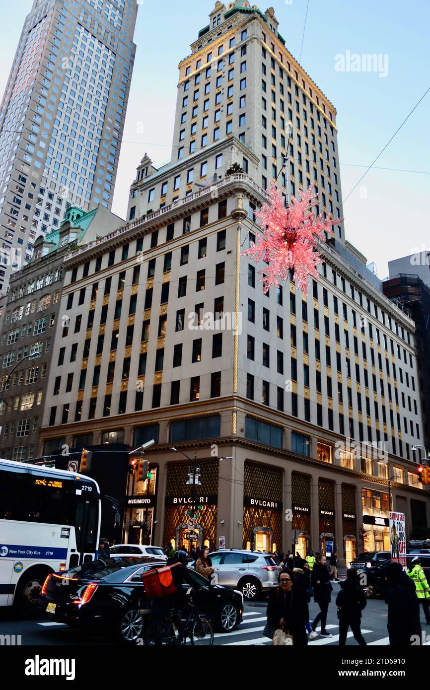 Giant Baccarat crystal snowflake over the corner of Fifth avenue and ...