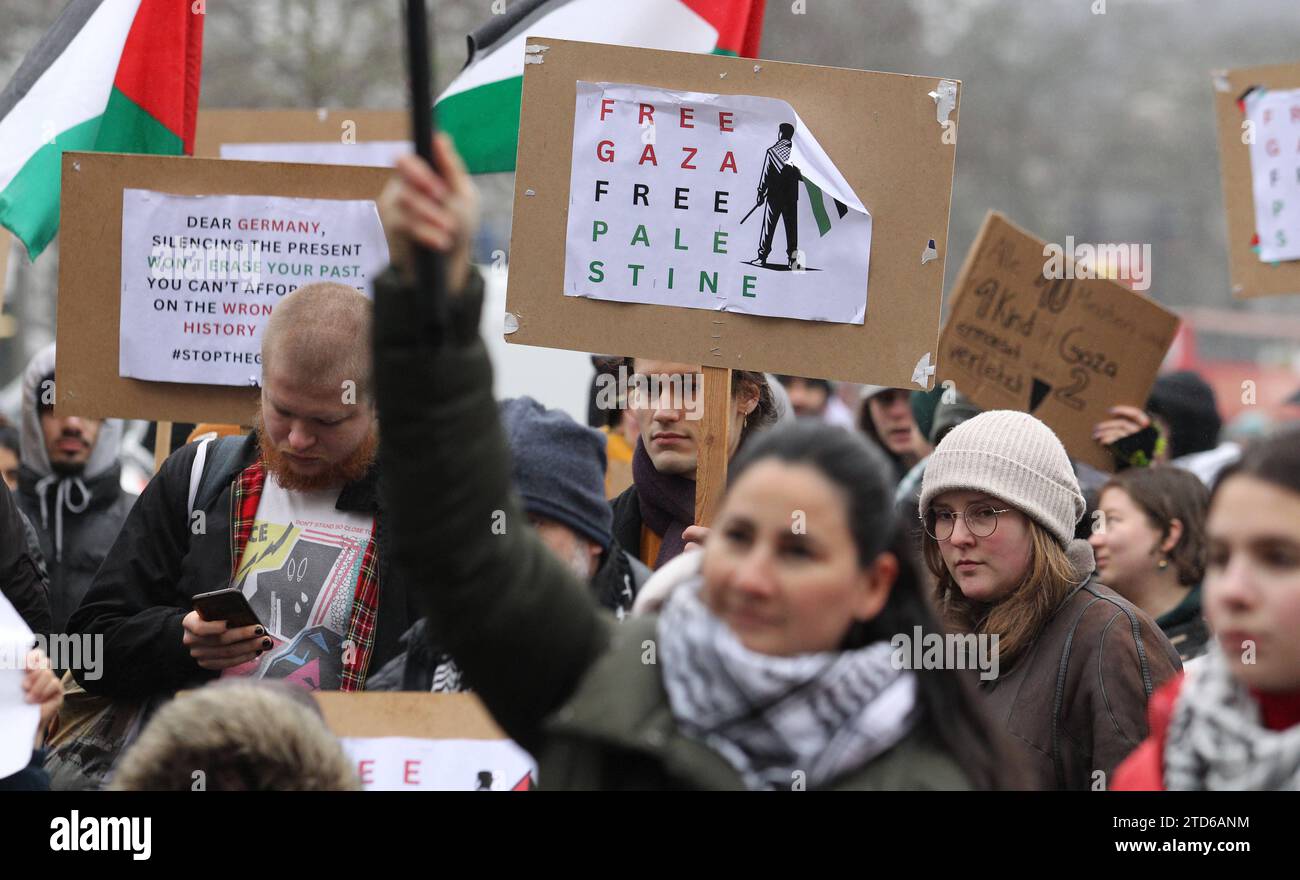 Pro palastina demos hi-res stock photography and images - Alamy