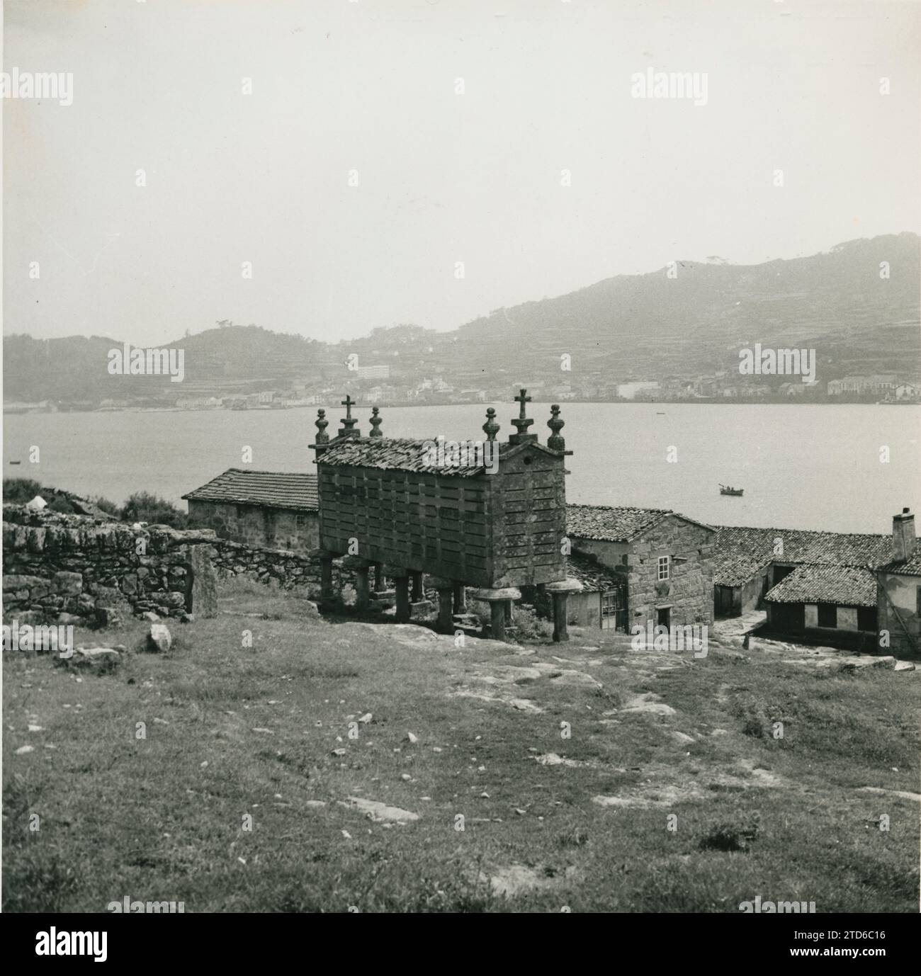 Ría de Muros (La Coruña), (Ca.1955), A typical Galician granary with ...