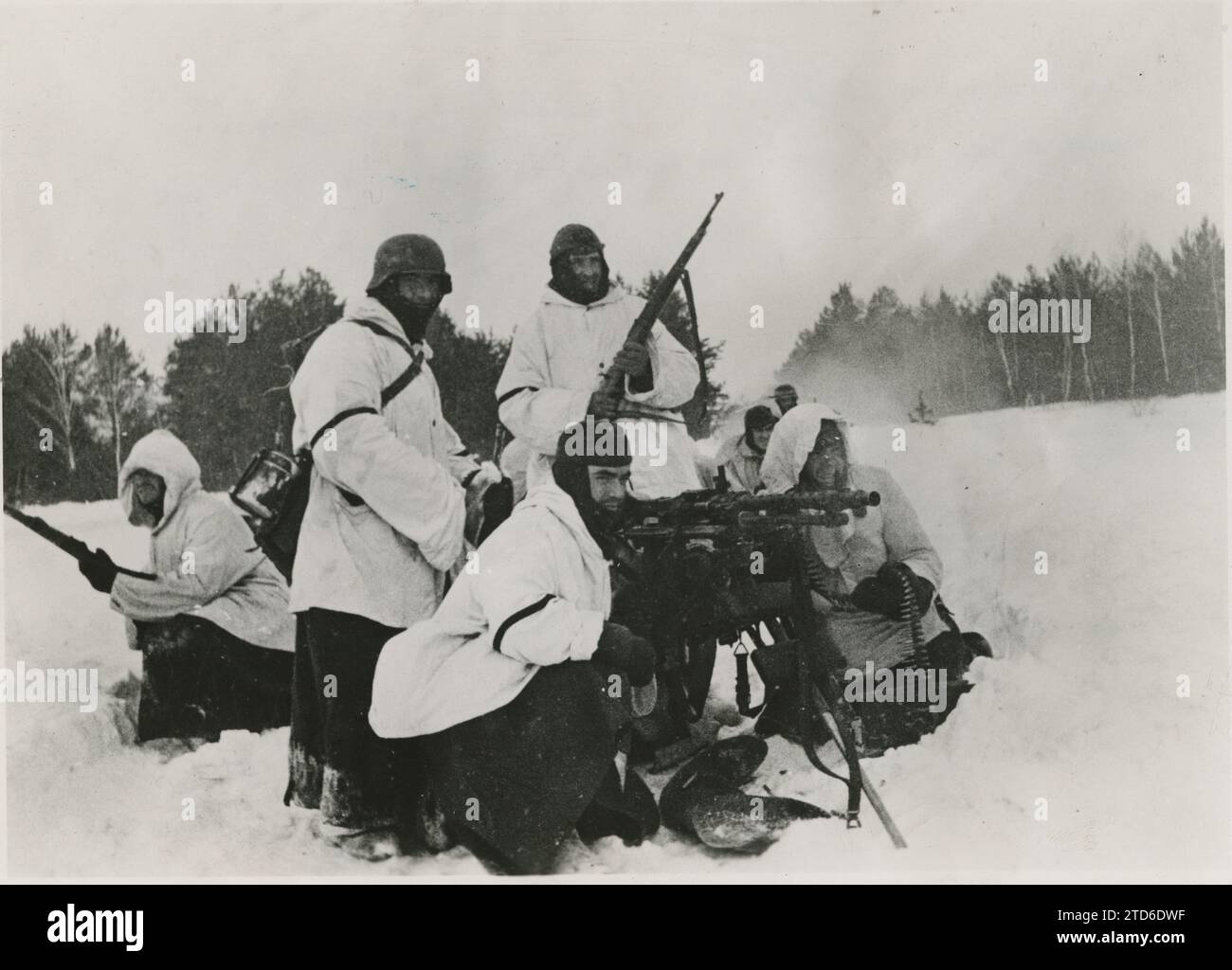 Russia. 1941. Spanish volunteers firing a heavy machine gun against ...