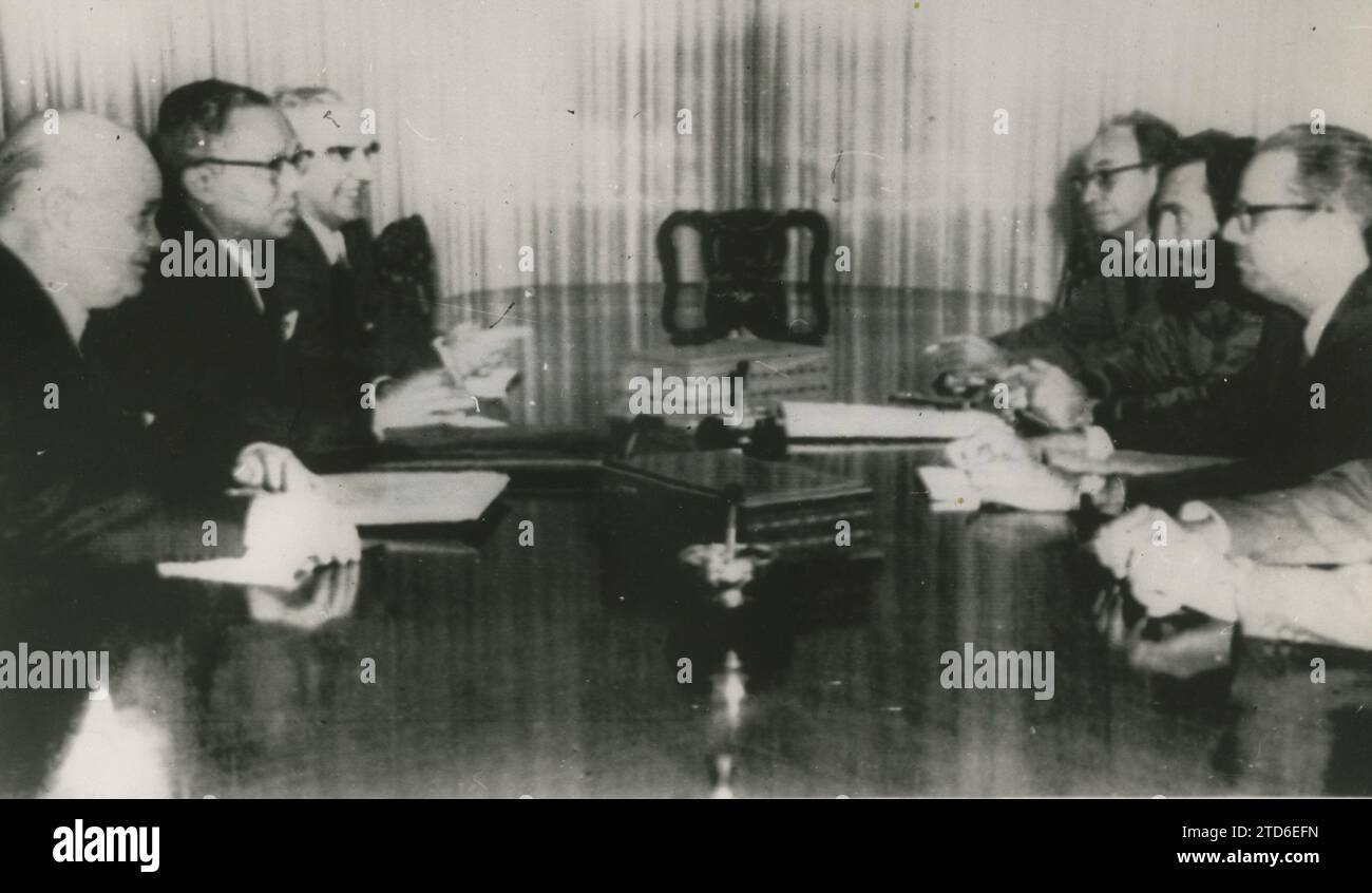 12/31/1961. Interview u Thant - Fidel Castro. Photograph of the first ...