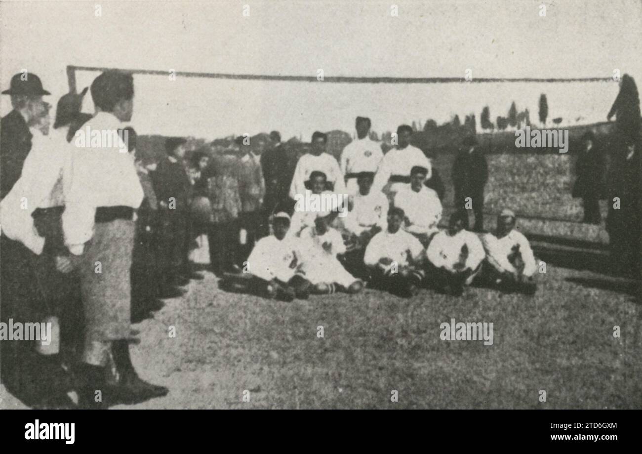01/01/1903. Portrait of the Moderno team before its merger with Real ...