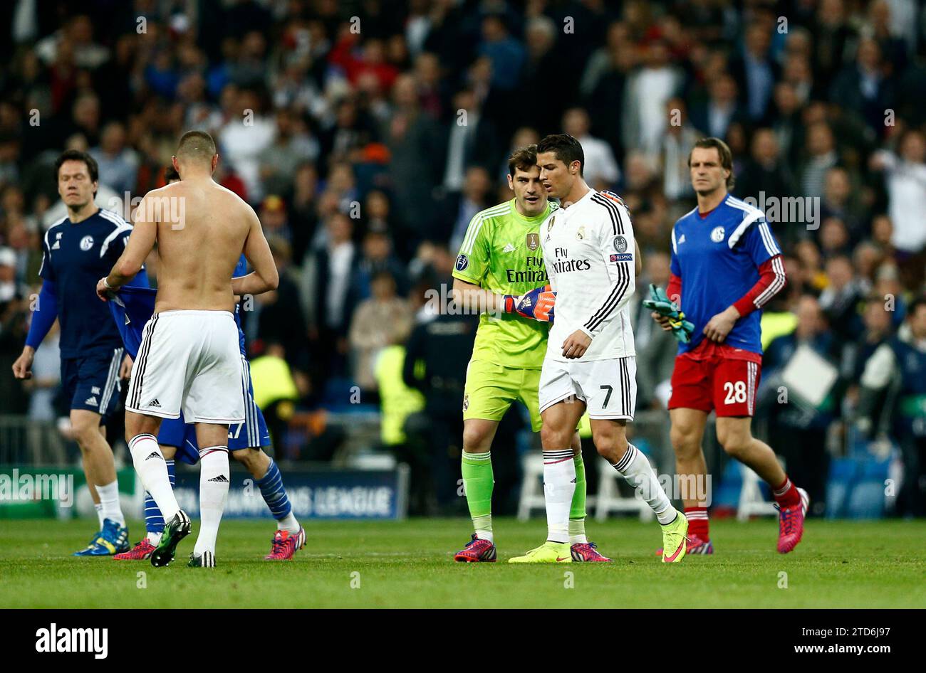 Madrid, 03/10/2015. Ronaldo with Casillas after finishing the Champions ...