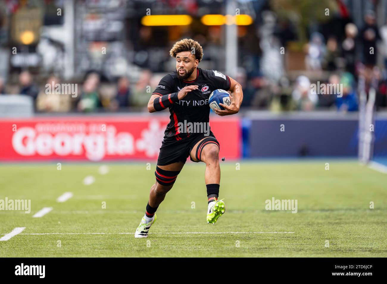 LONDON, UNITED KINGDOM. 16th, Dec 2023. Andy Christie of Saracens in ...