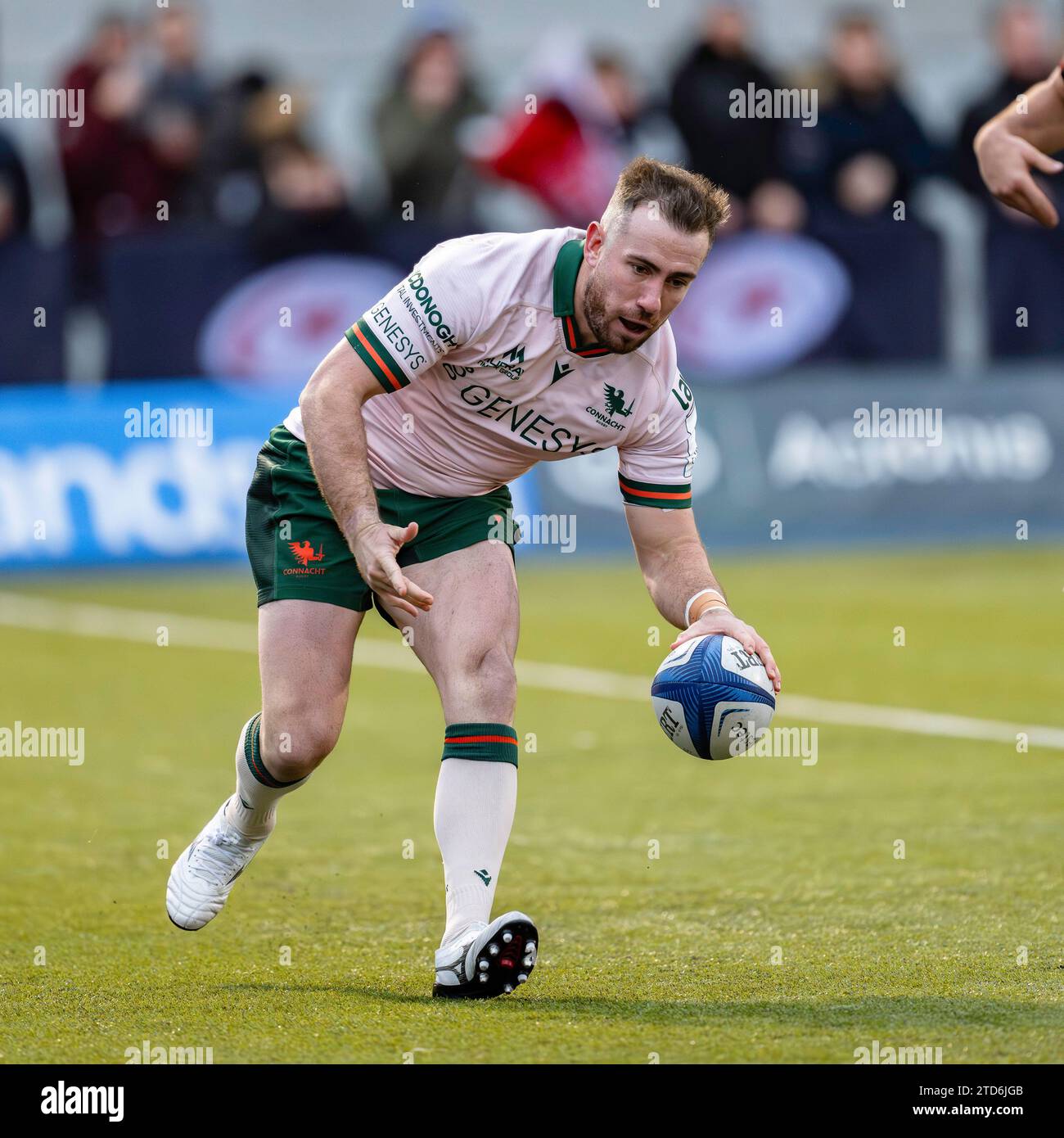 LONDON, UNITED KINGDOM. 16th, Dec 2023. JJ Hanrahan of Connacht Rugby ...