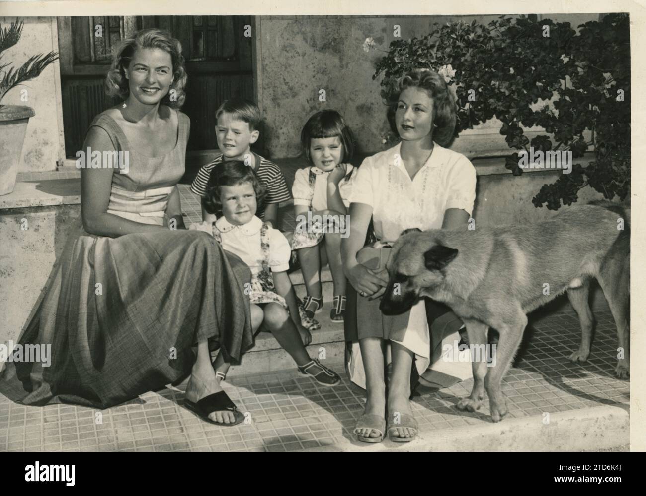Isabella rossellini and roberto rossellini hi-res stock photography and ...