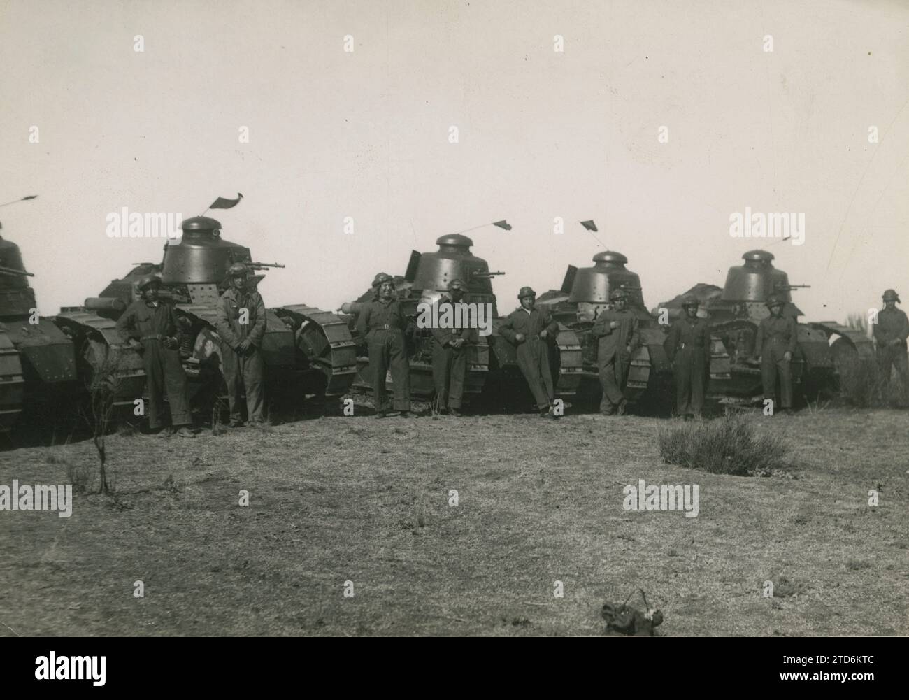 Madrid, around 1932. Tank squadron waiting for the order to advance ...