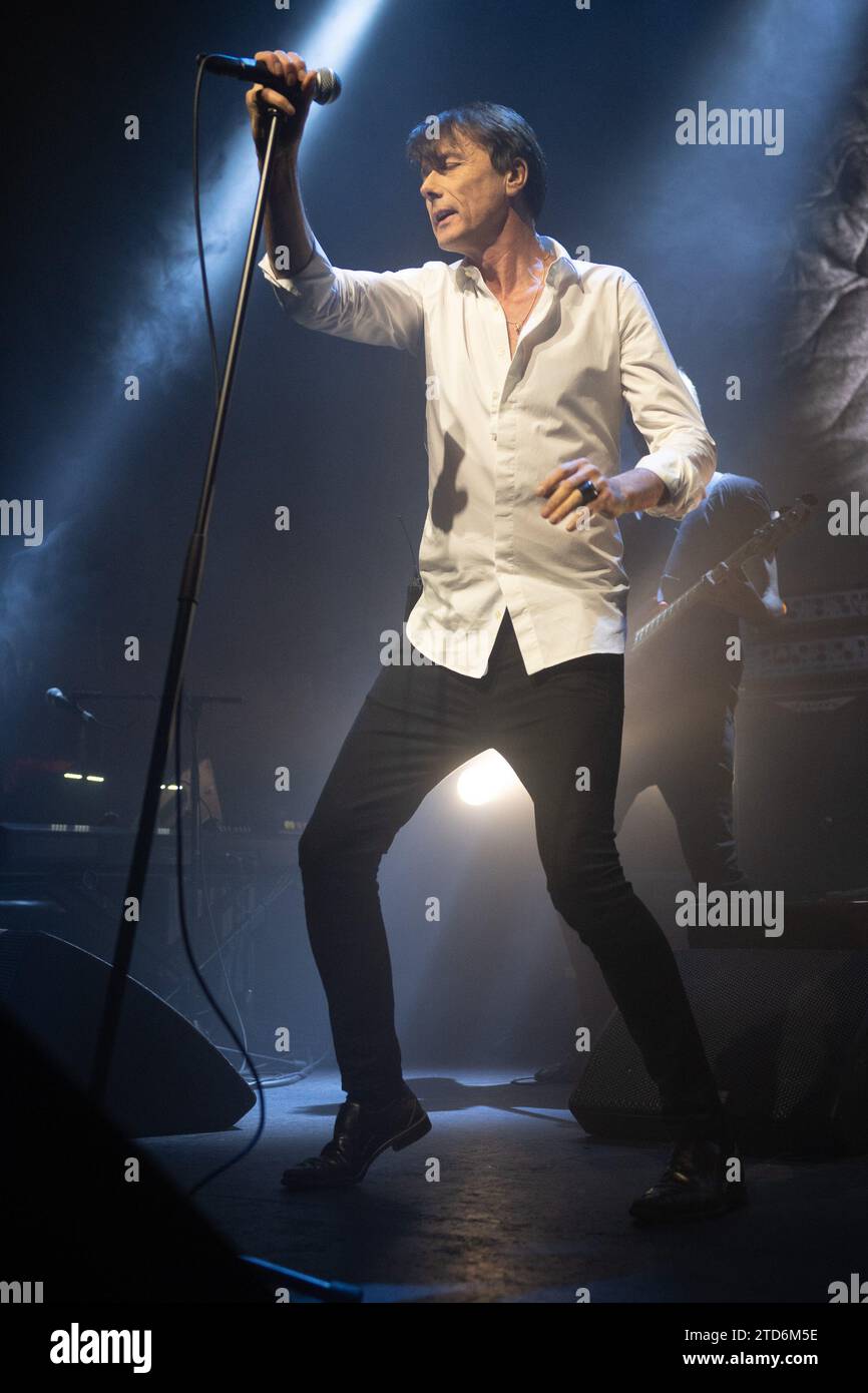 London, UK. 16 Dec 2023. Lead singer Brett Anderson of English rock ...