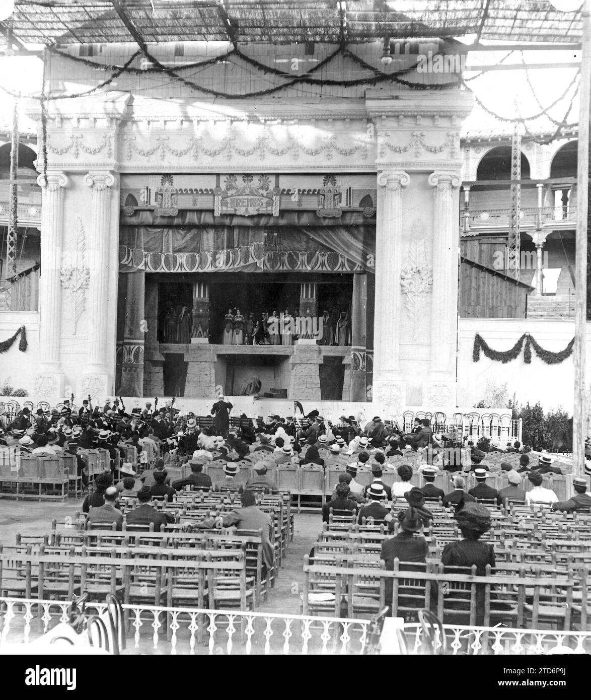 Bullring barcelona Black and White Stock Photos & Images - Alamy