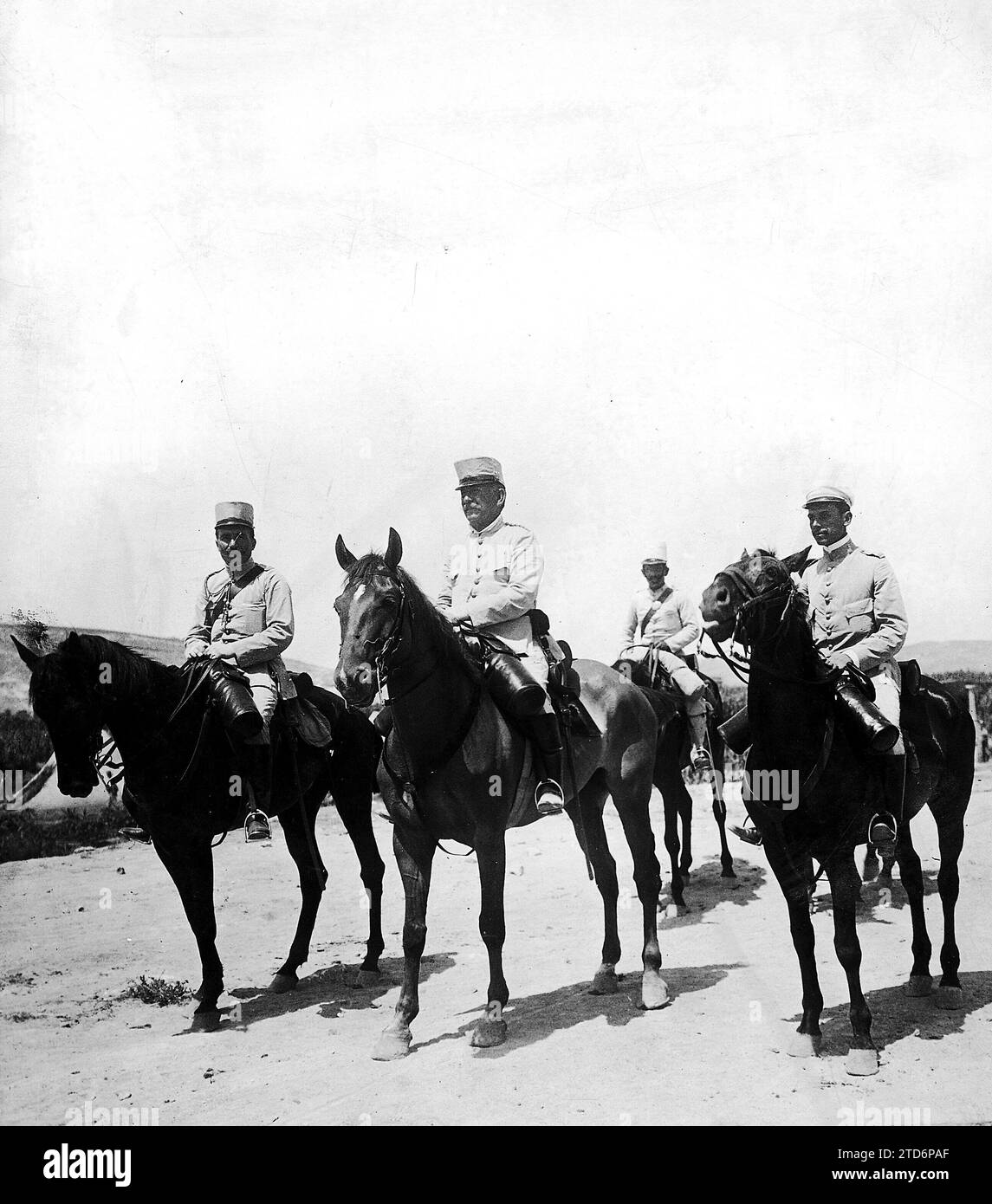 07/31/1909. Camp Magazine. The general of the royal and his assistant ...