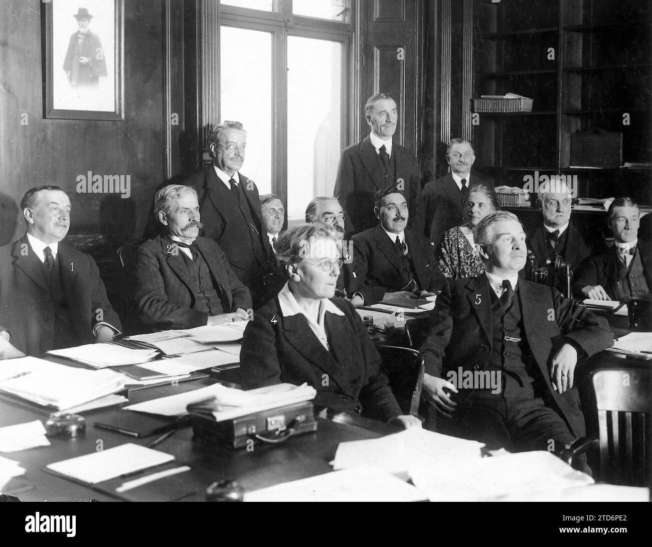 11/30/1923. England - victory of the Labor party - meeting of the ...