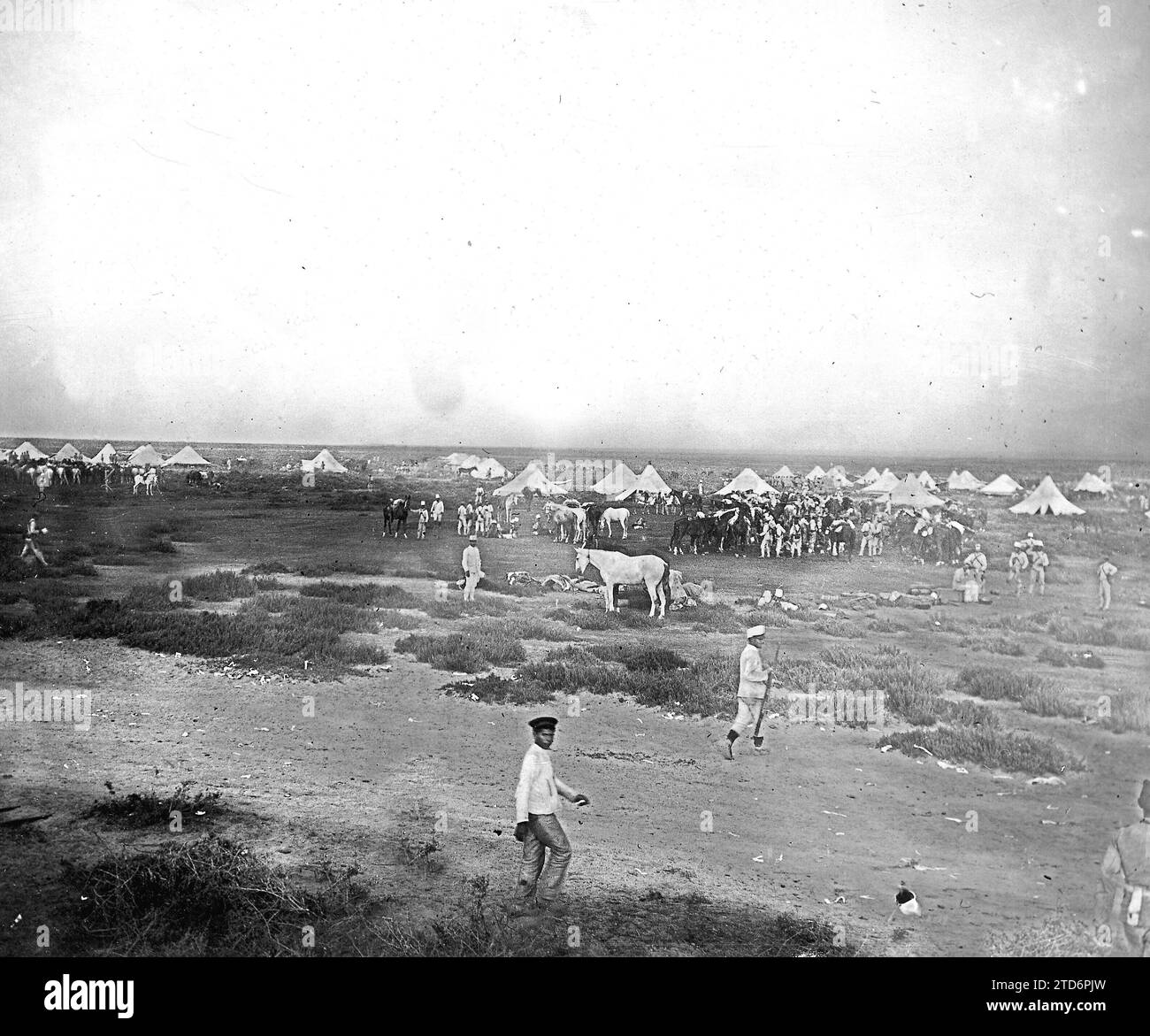 09/01/1909. The advanced Spanish camp in the Alba souk. Overall view of ...