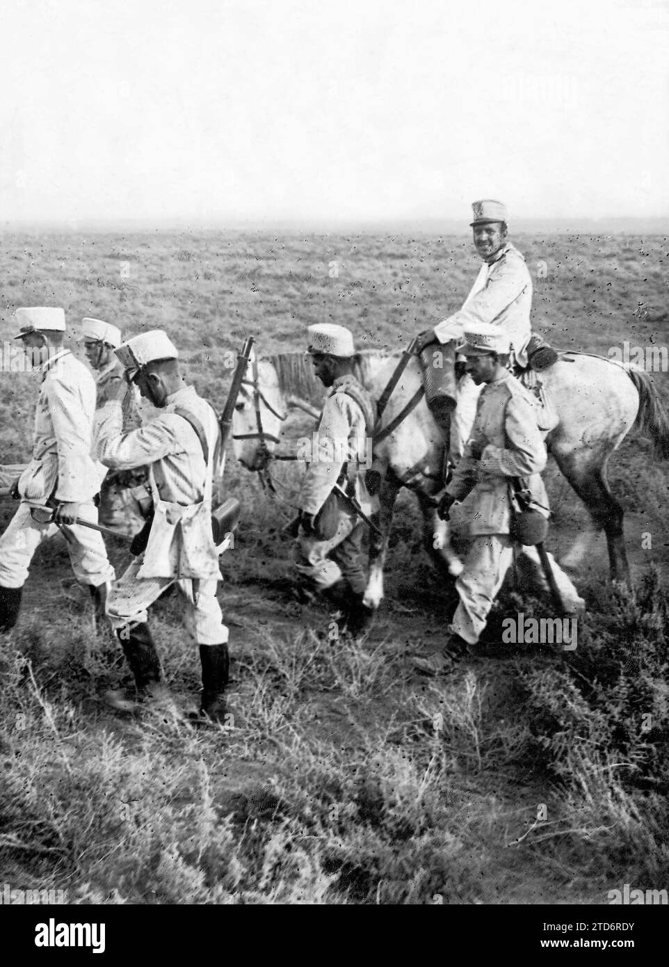 08/31/1909. Return to the camp of a wounded officer. Lieutenant ...