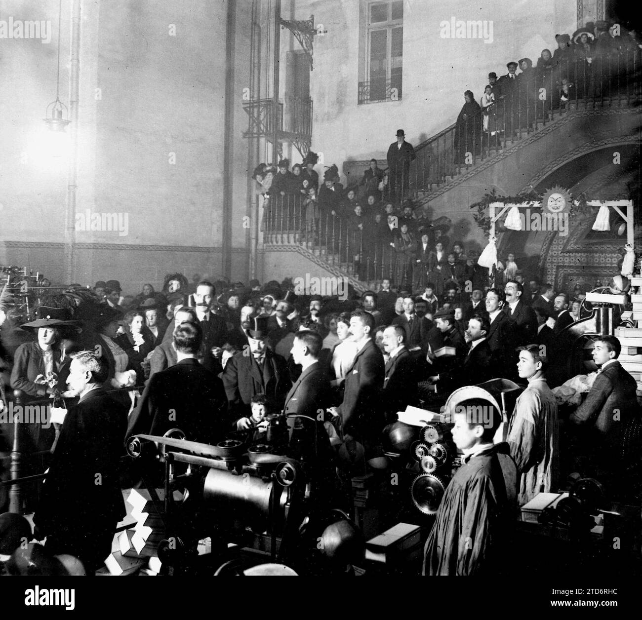 01/05/1910. Yesterday's festival in our House. Partial view of the ABC ...