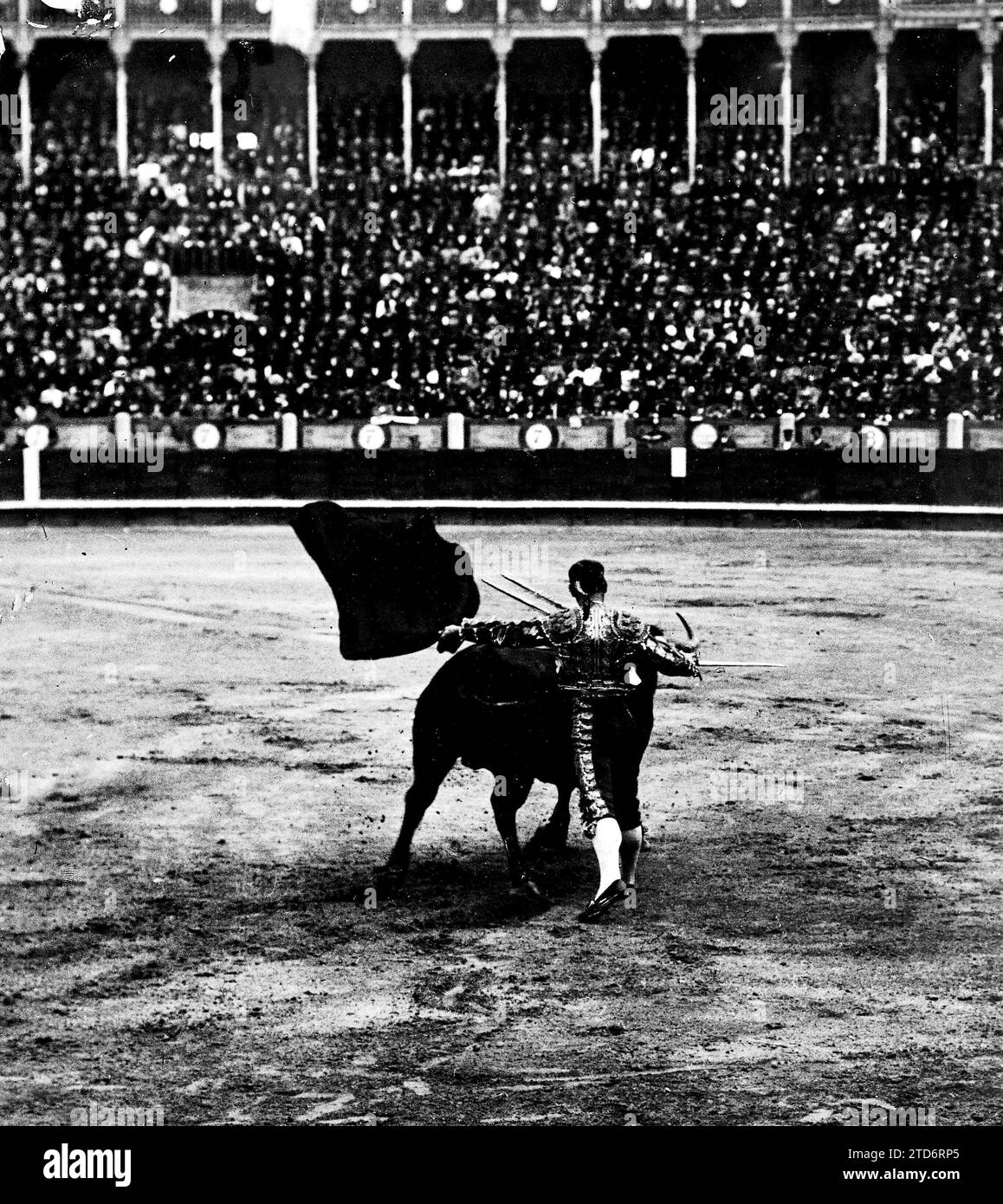 Chest pass Black and White Stock Photos & Images - Alamy