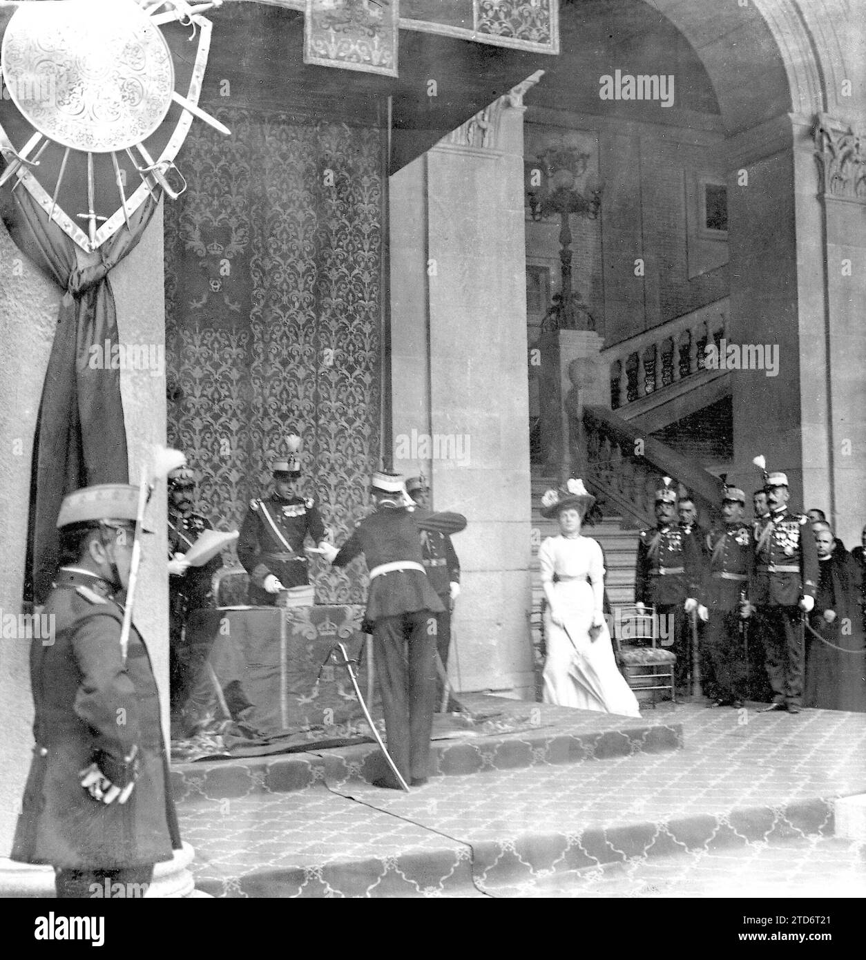 06/30/1909. Toledo, the New Infantry Lieutenants. Yesterday's ceremony ...