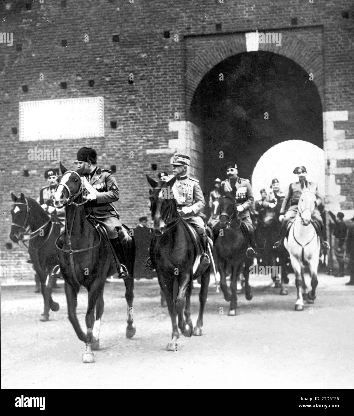 Benito mussolini rome march hi-res stock photography and images - Alamy