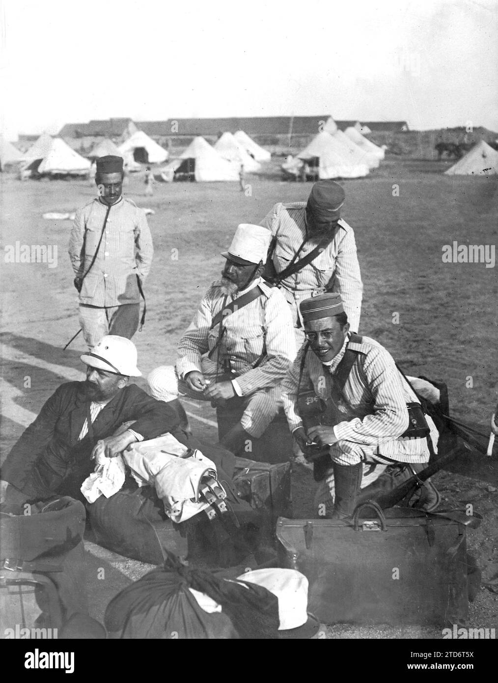 Officers in tents Black and White Stock Photos & Images - Alamy