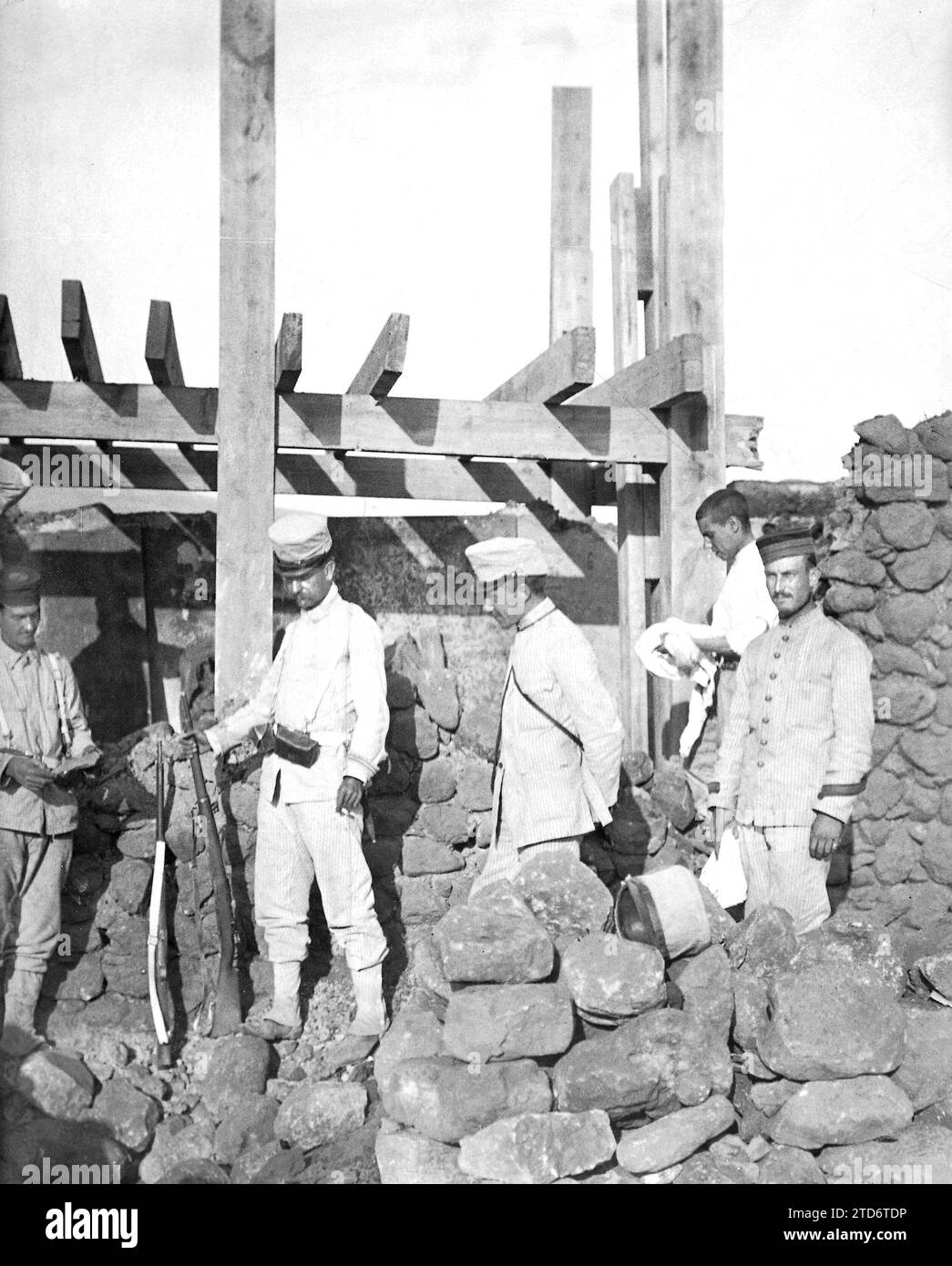 Melilla, August 1909. Spanish positions. Construction of the new ...