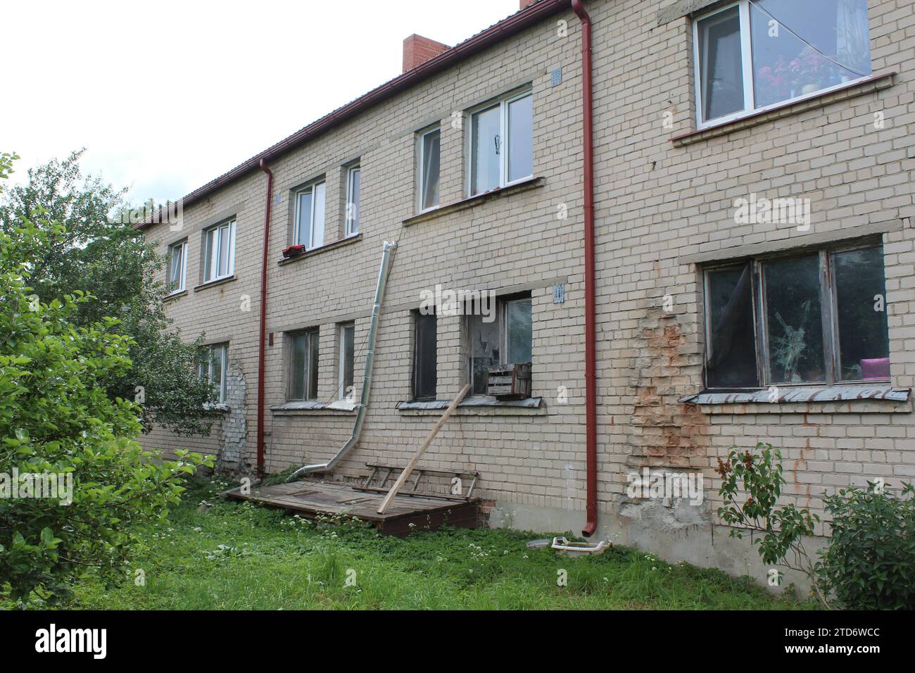 Apartment building socialist communist hi-res stock photography and ...