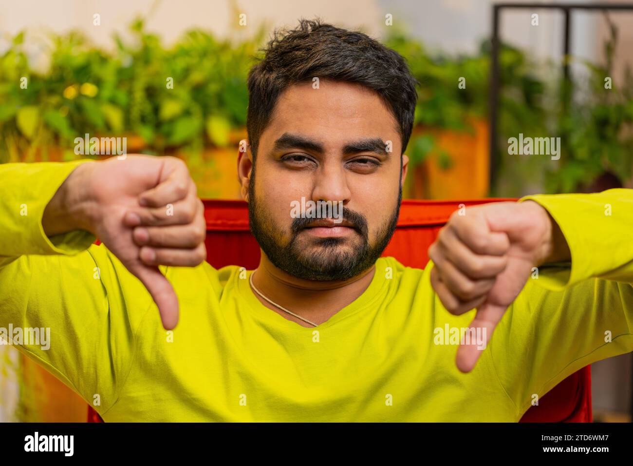 Portrait indian boy showing sign hi-res stock photography and images ...