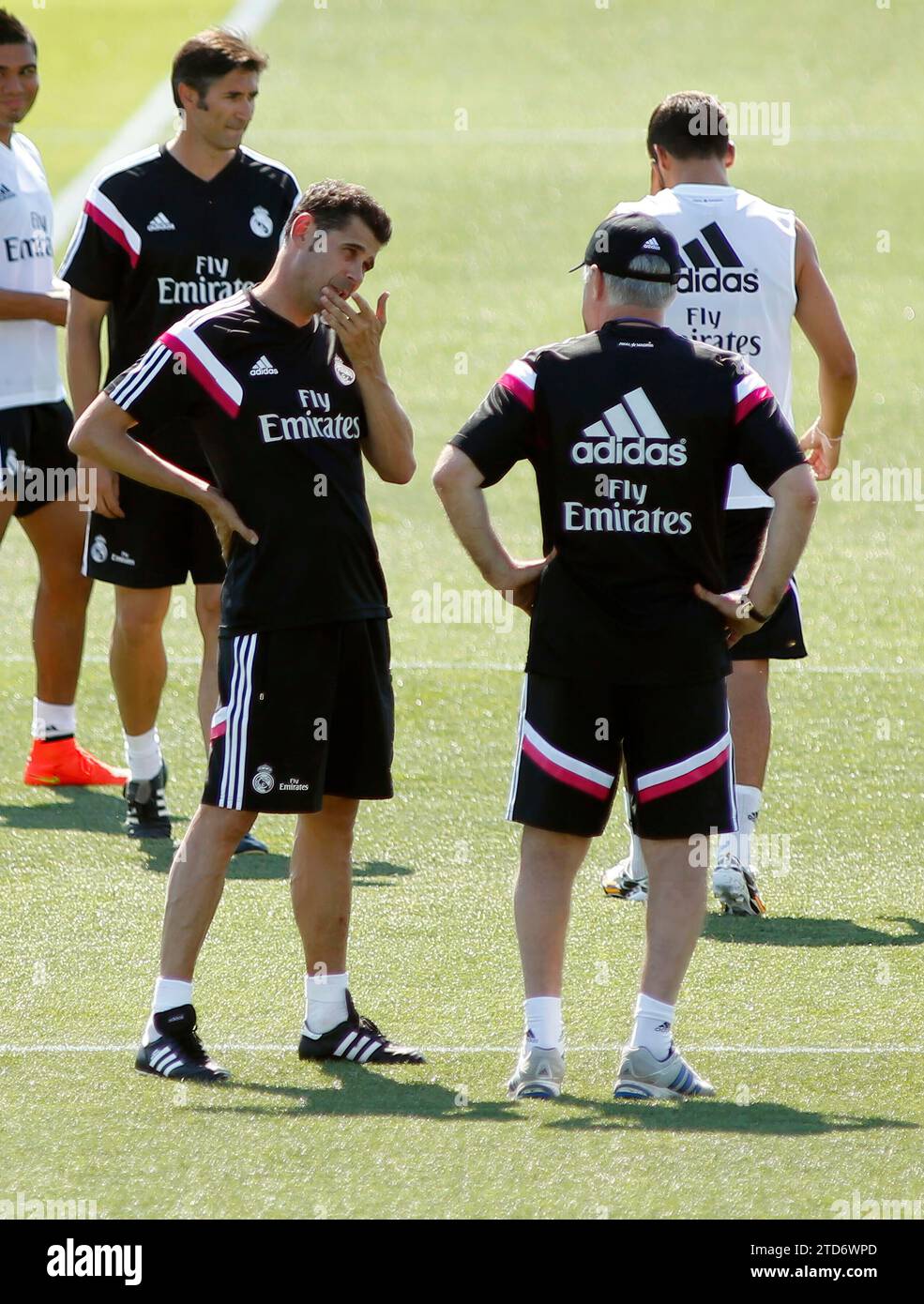 Real madrid assistant coach hi-res stock photography and images - Alamy