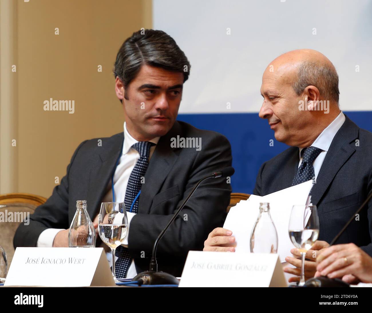 Jose enriquez hi-res stock photography and images - Alamy