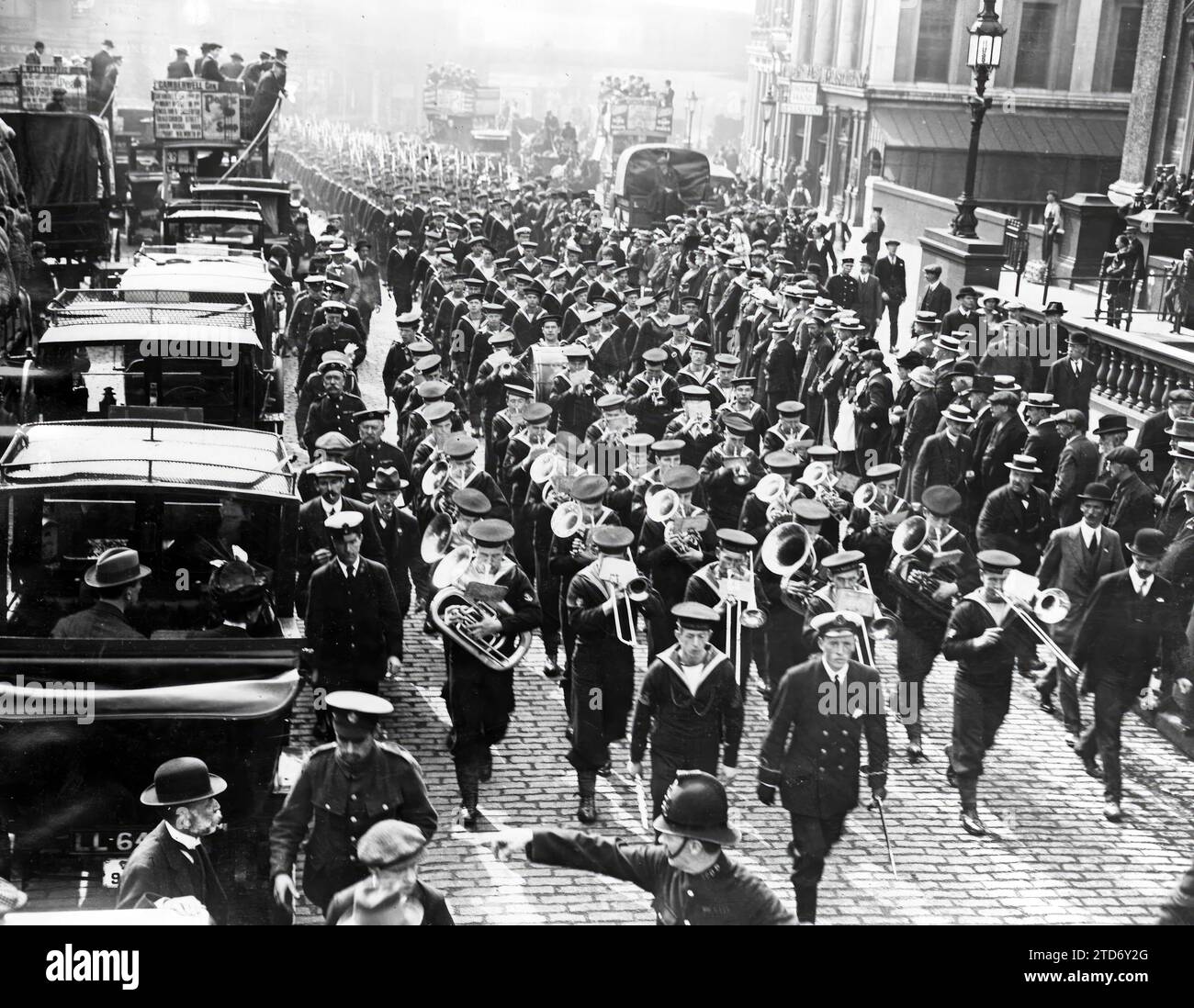 Naval brigade hi-res stock photography and images - Alamy