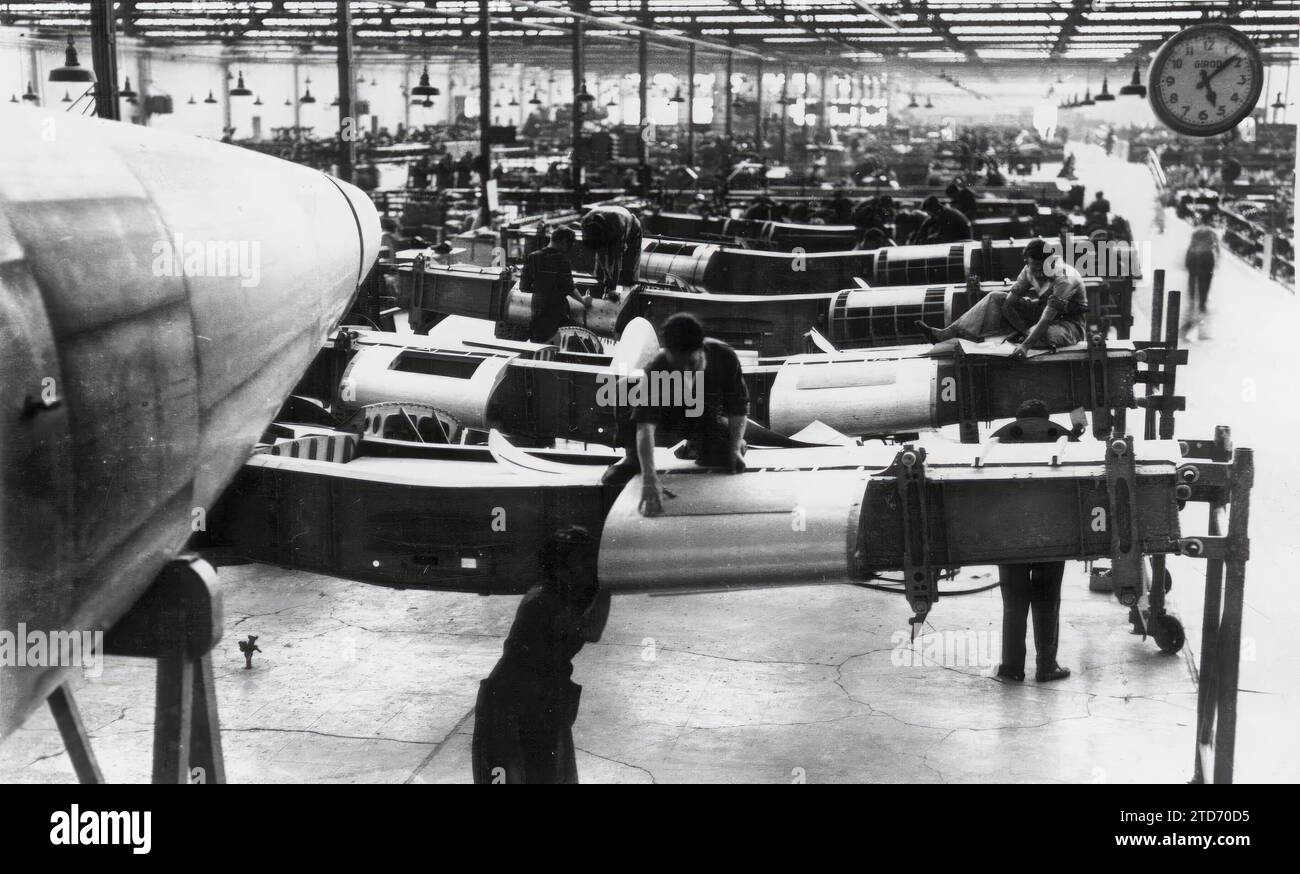 Serial assembly hi-res stock photography and images - Alamy