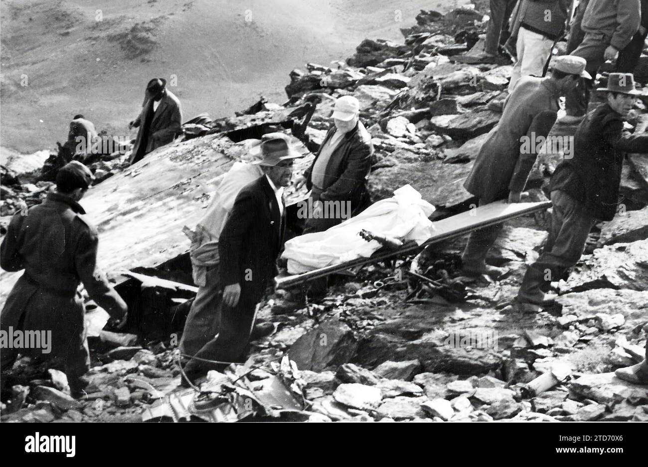 10/04/1964. Aviation accident in Granada. A French Dc 6 crashes on the ...