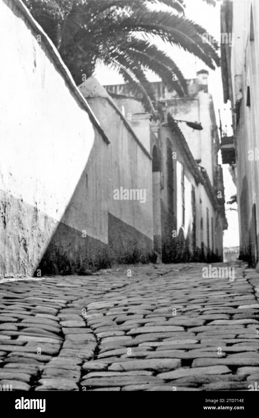 11/30/1955. There is still a spell in these Recoleta Streets, where the ...