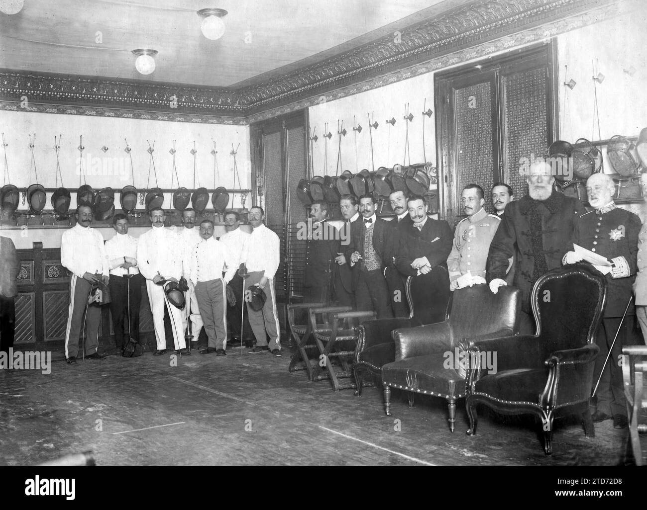 Madrid, 03/31/1906. The jury and the shooters who took part in the ...