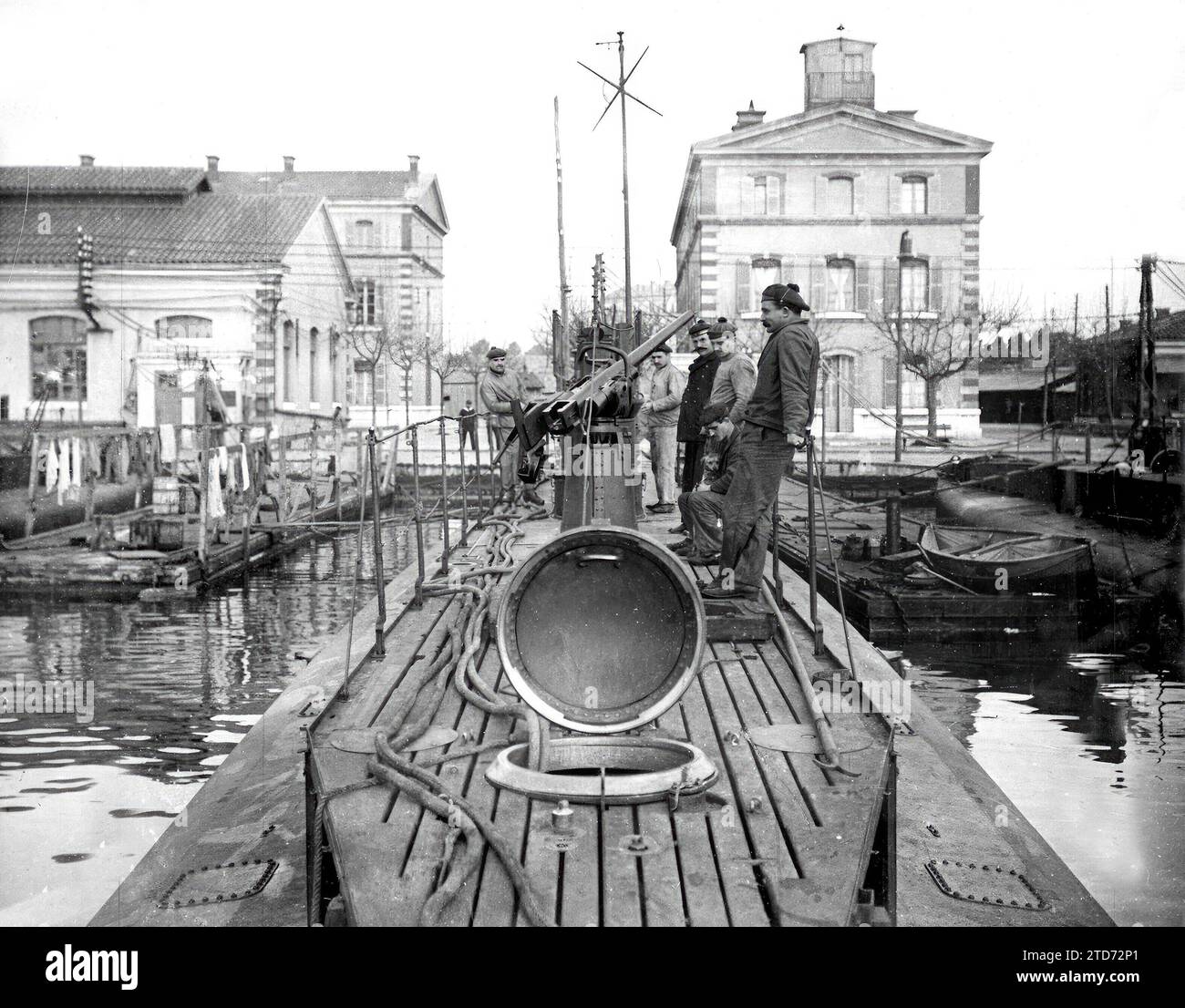 02/28/1917. From the French Navy. The submarine "Andromaque" in the ...