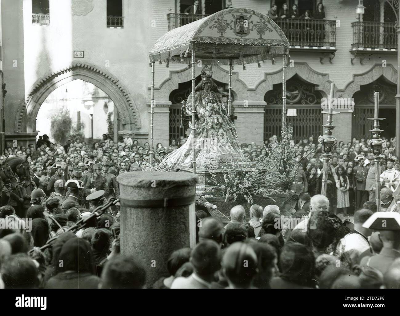 Processional passage hi-res stock photography and images - Alamy