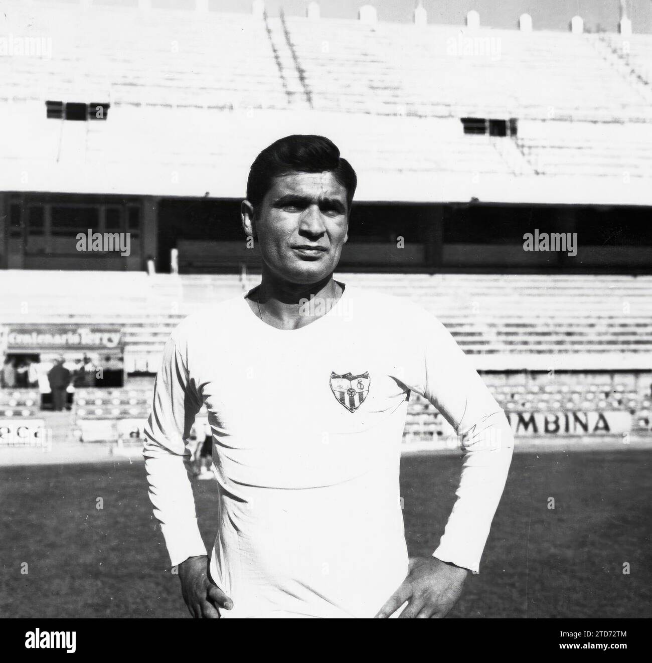 December 4 1966 hi-res stock photography and images - Alamy