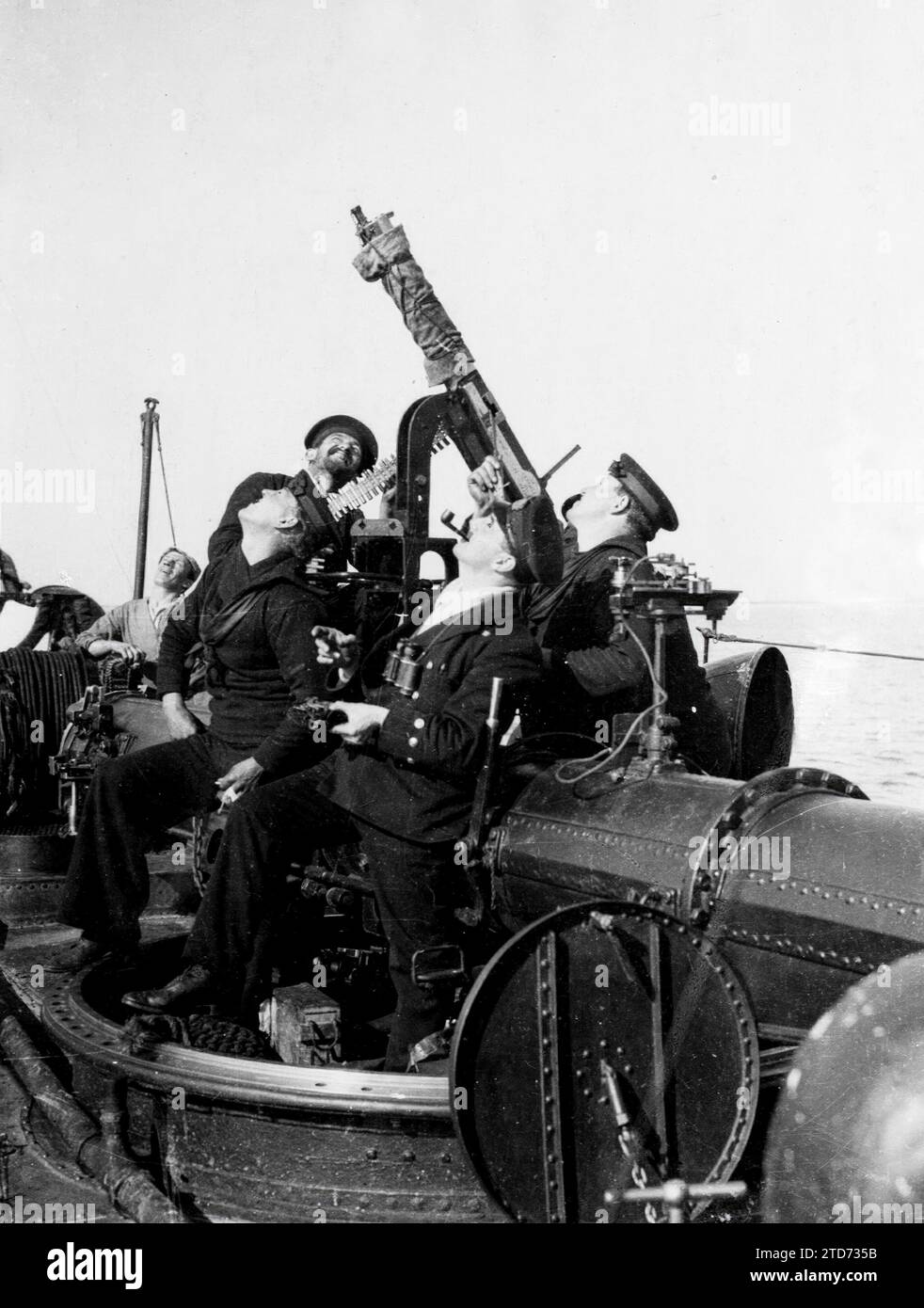 03/31/1916. The English in Greece. Crew of a Torpedo Hunter, Shooting ...