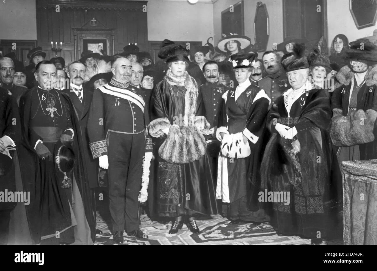 Doña maria luisa hi-res stock photography and images - Alamy