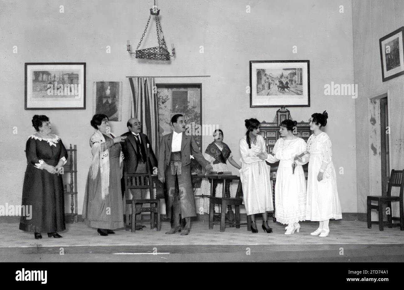 Serafín y joaquín álvarez quintero hi-res stock photography and images ...