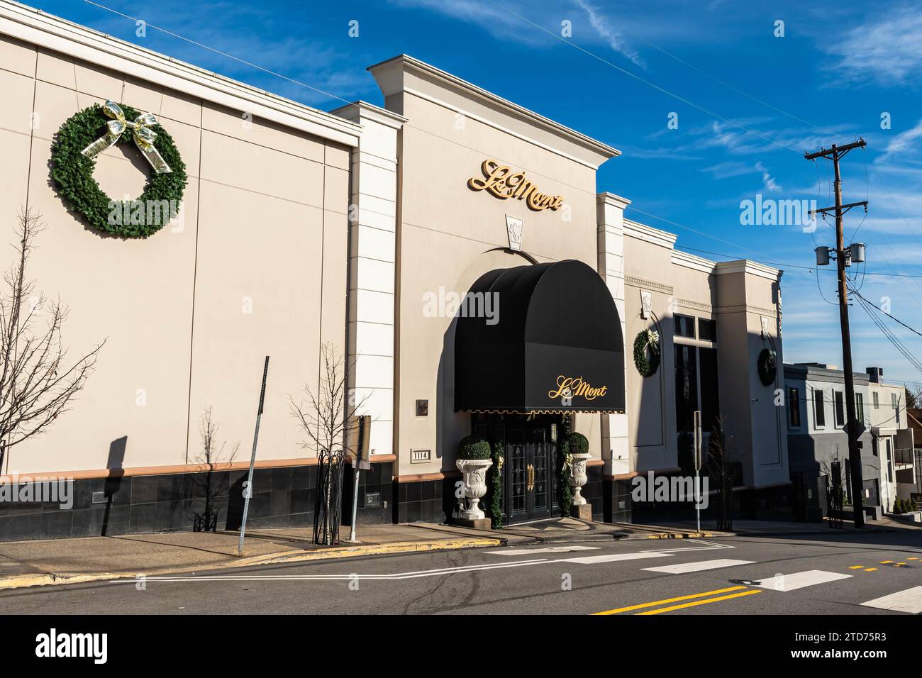 The LeMont restaurant on Grandview Avenue in the Mt Washington ...