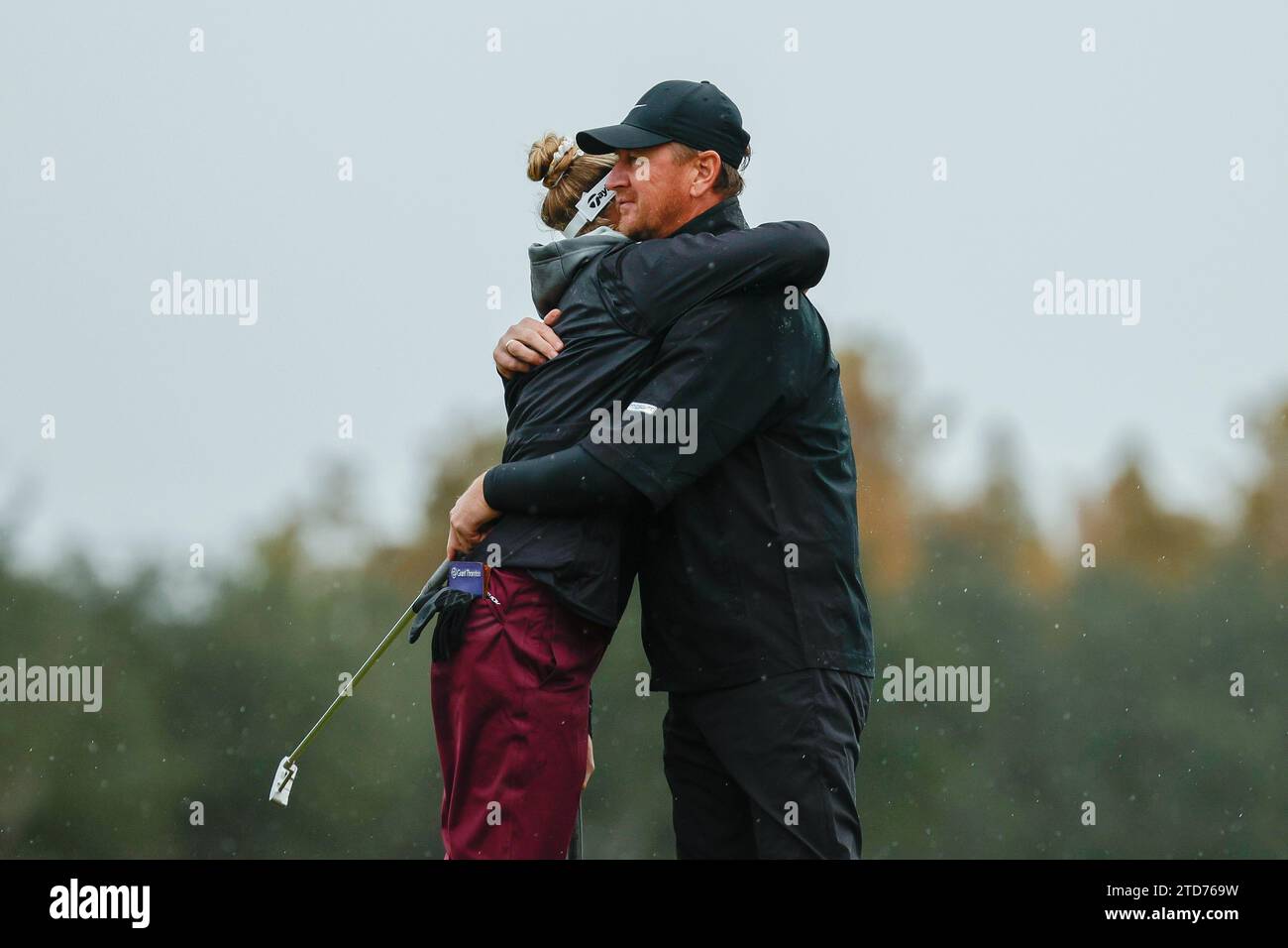 December 16, 2023: Nelly Korda hugs her father Petr Korda after Round ...