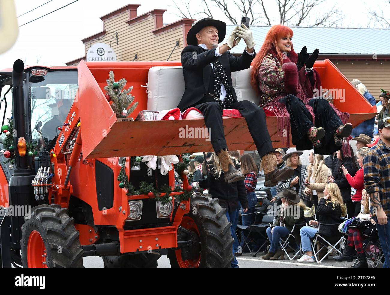 Leipers Fork, Tennessee, USA. 16th Dec, 2023. Grand marshals, Wynonna ...