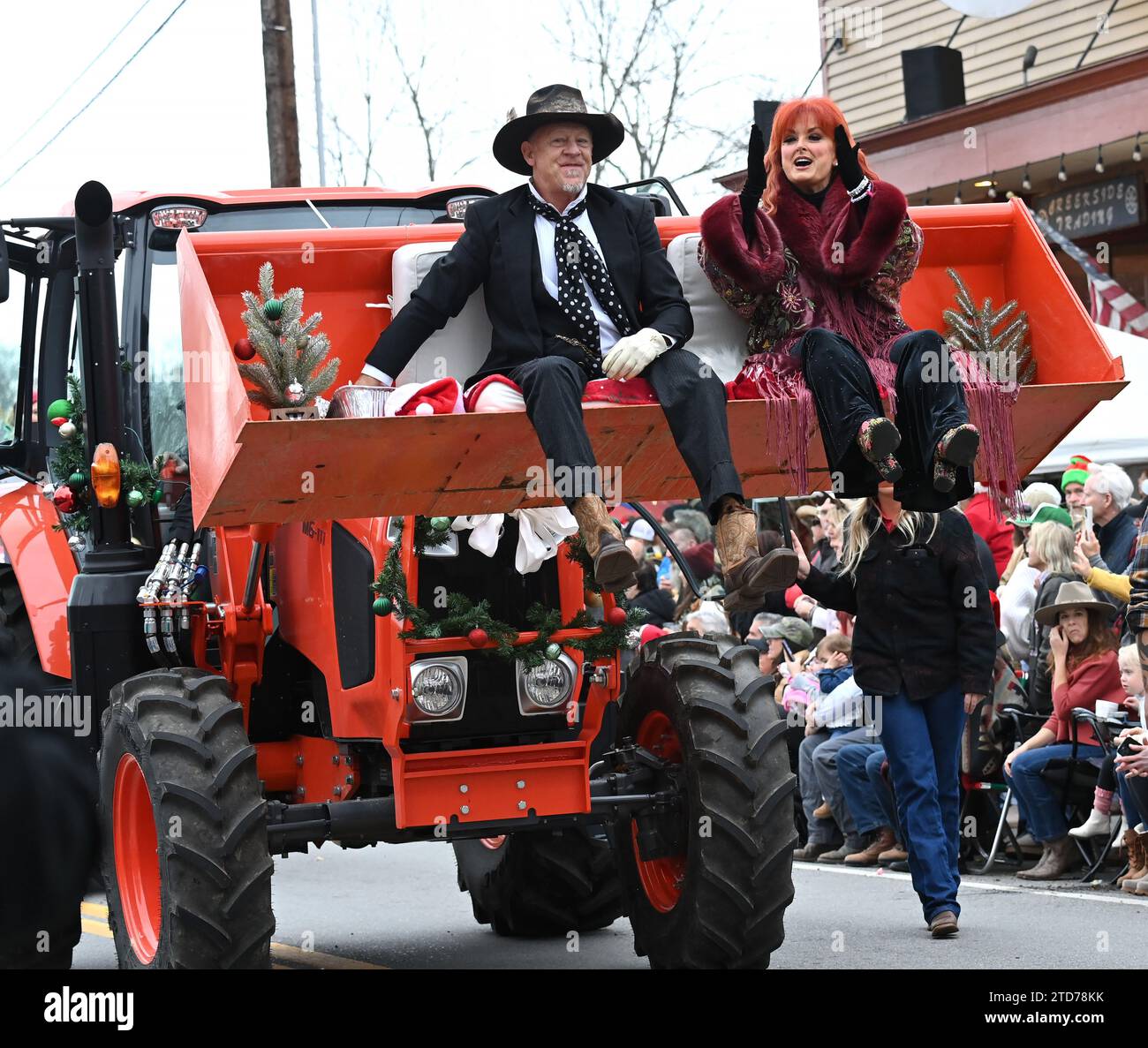Leipers Fork, Tennessee, USA. 16th Dec, 2023. Grand marshals, Wynonna ...