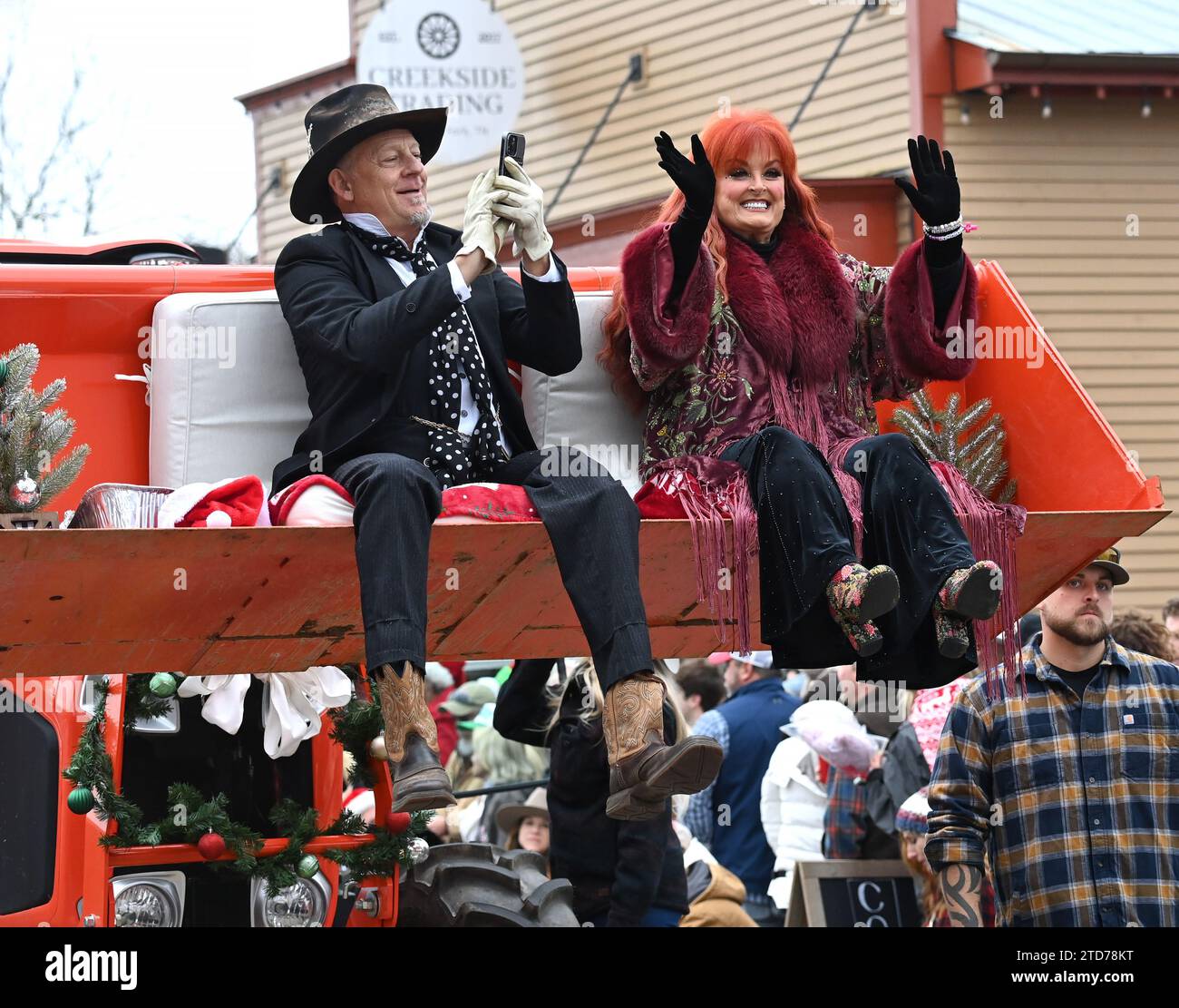 Leipers Fork, Tennessee, USA. 16th Dec, 2023. Grand marshals, Wynonna ...