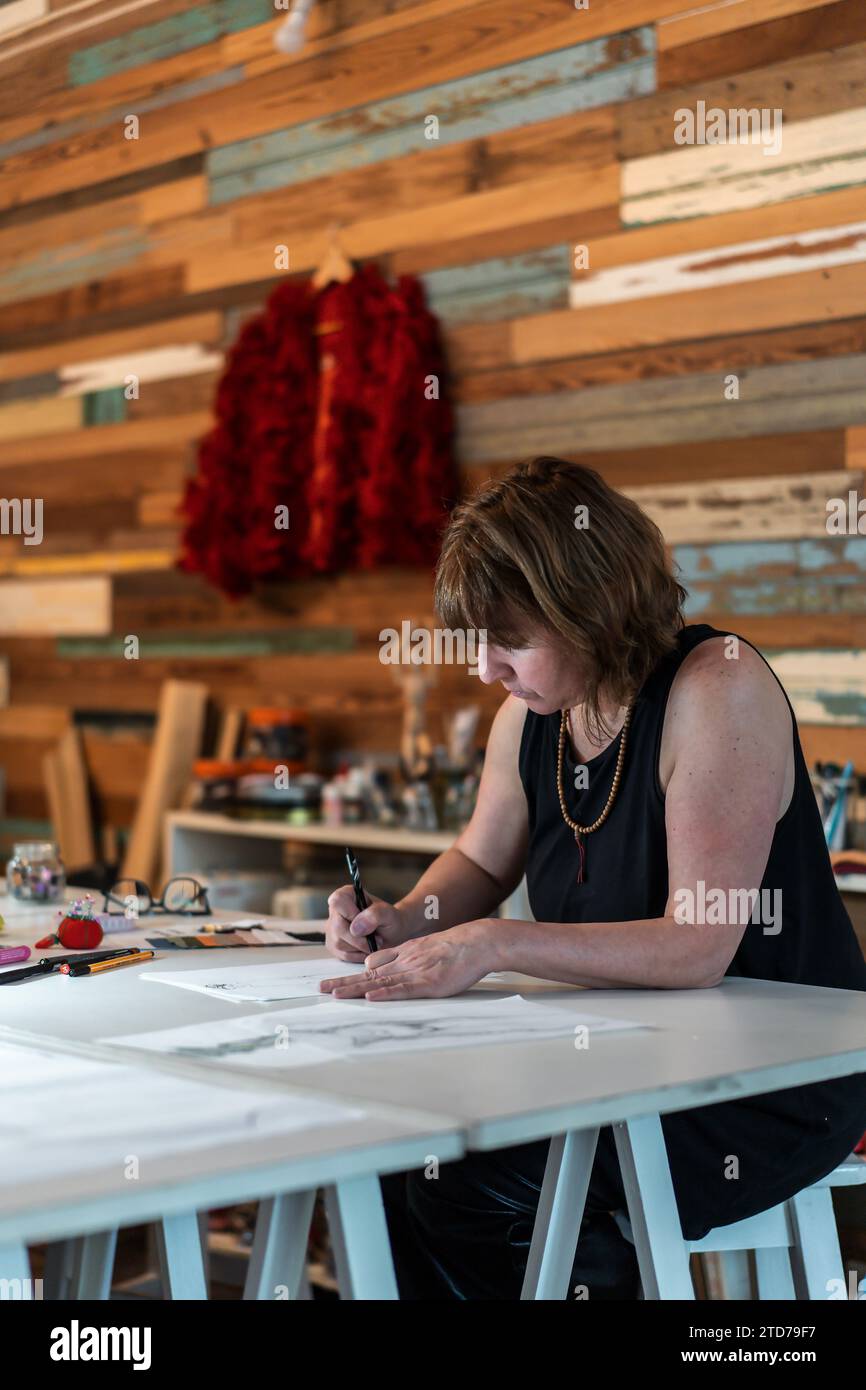 Professional designs hi-res stock photography and images - Alamy