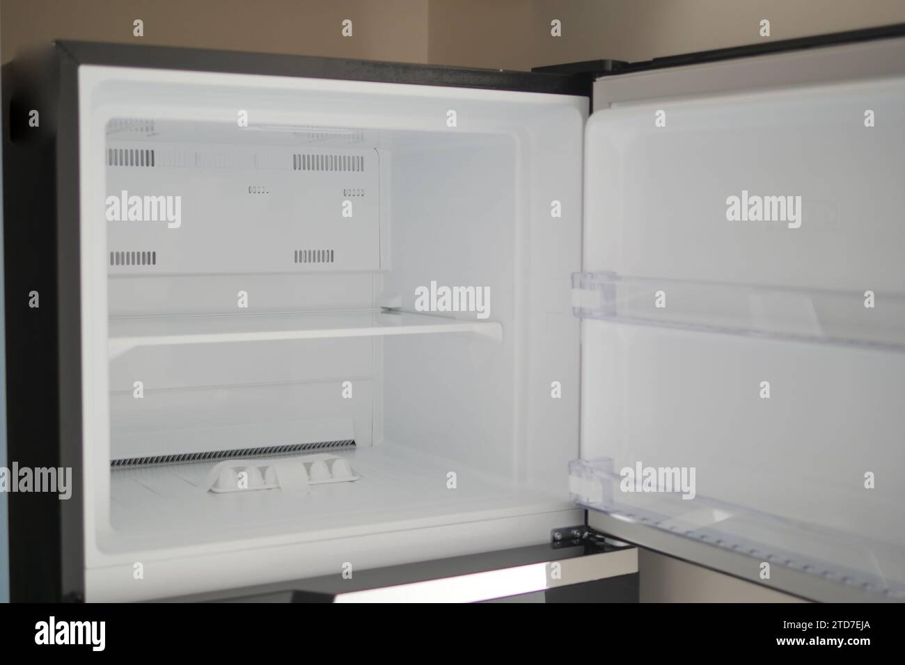 open empty fridge at home Stock Photo - Alamy