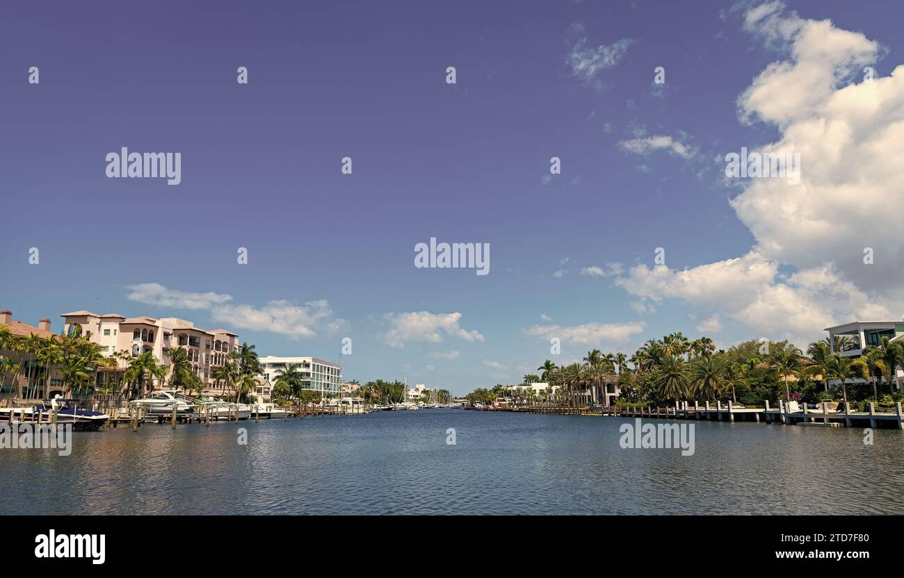 beautiful seaside summer destination with boats in harbor. Seaside ...