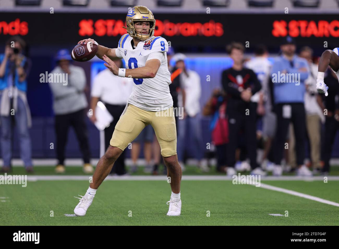 December 16, 2023, Los Angeles, California, USA: UCLA quarterback ...