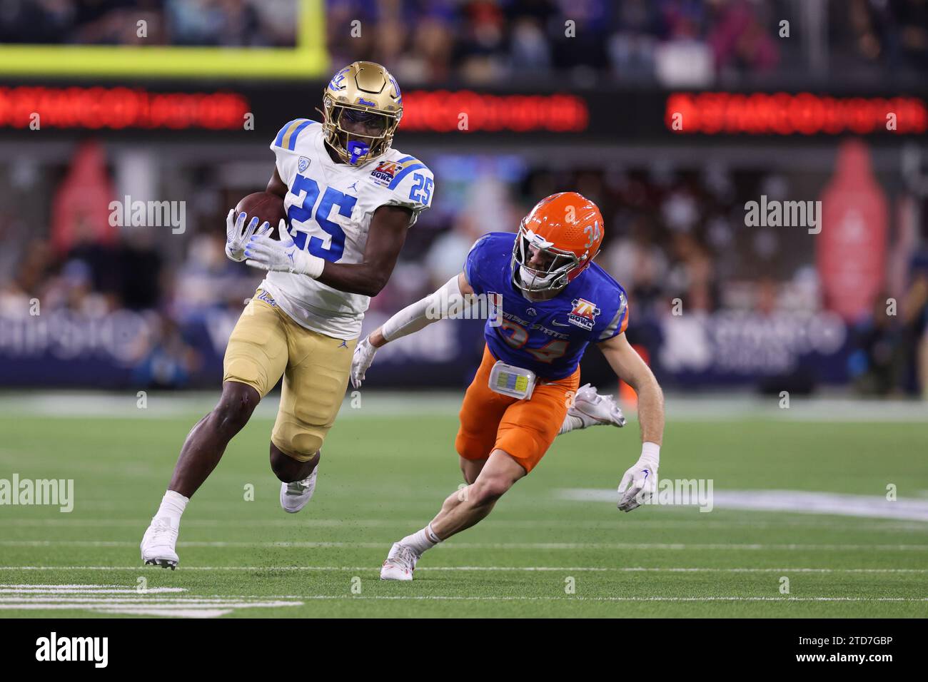 December 16, 2023, Los Angeles, California, USA: UCLA wide receiver ...